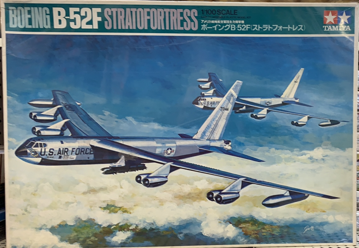 Boeing B52F Stratofortress 1/100 1970 ISSUE – J-BarHobbies